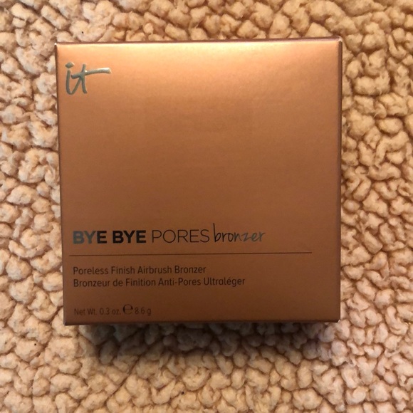 it cosmetics | Makeup | New It Cosmetics Bye Bye Pores Bronzer New ...